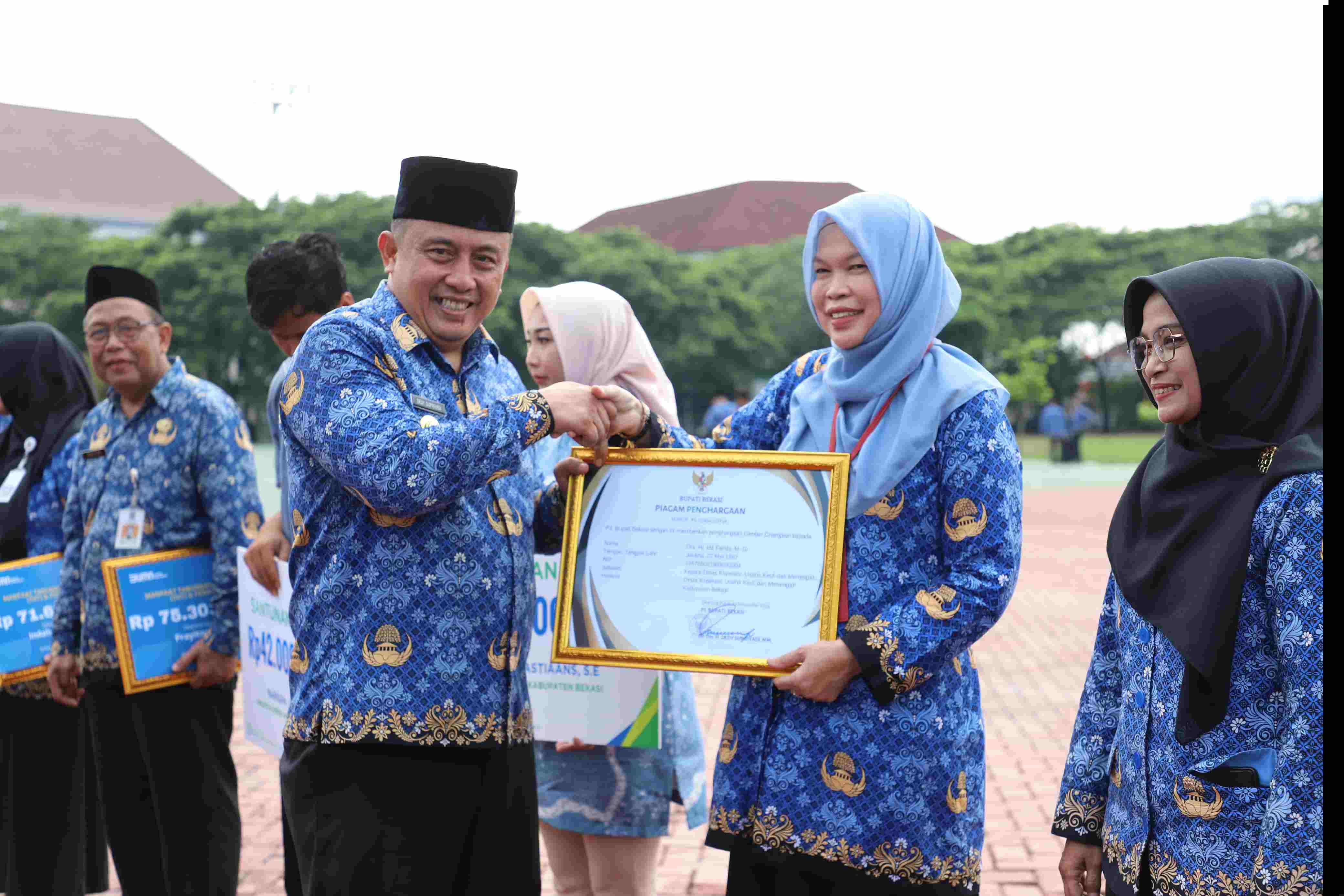 HUT Korpri Ke-53, Kadinkop UKM Ida Farida Sabet Penghargaan Gender Champions