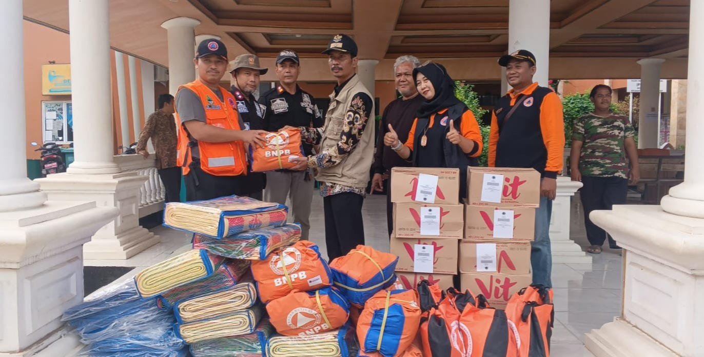 BPBD Kabupaten Bekasi Salurkan Bantuan dan Tetapkan Lokasi Pengungsian Akibat Hujan dan Angin ...