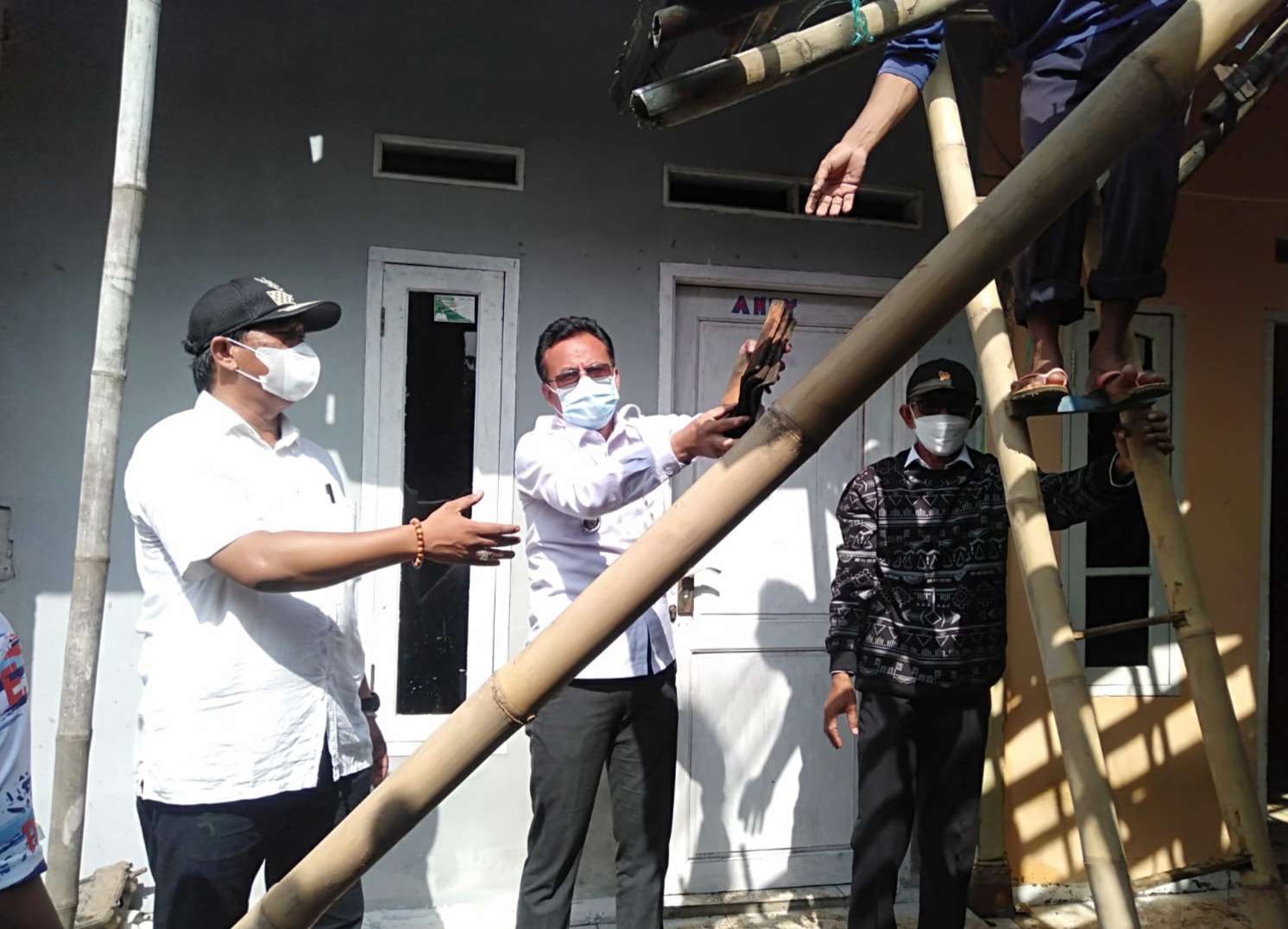 Camat Cabangbungin Galang Dana Bangun Rumah Anak Yatim Camat Cabangbungin Galang Dana Bangun Rumah Anak Yatim