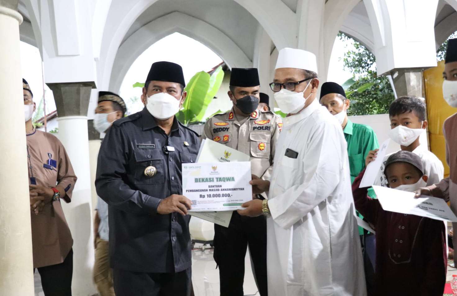 Plt Bupati Bekasi Awali Safari Ramadan di Masjid An-Nawawiyyah Cibitung Plt Bupati Bekasi Awali Safari Ramadan di Masjid An-Nawawiyyah Cibitung