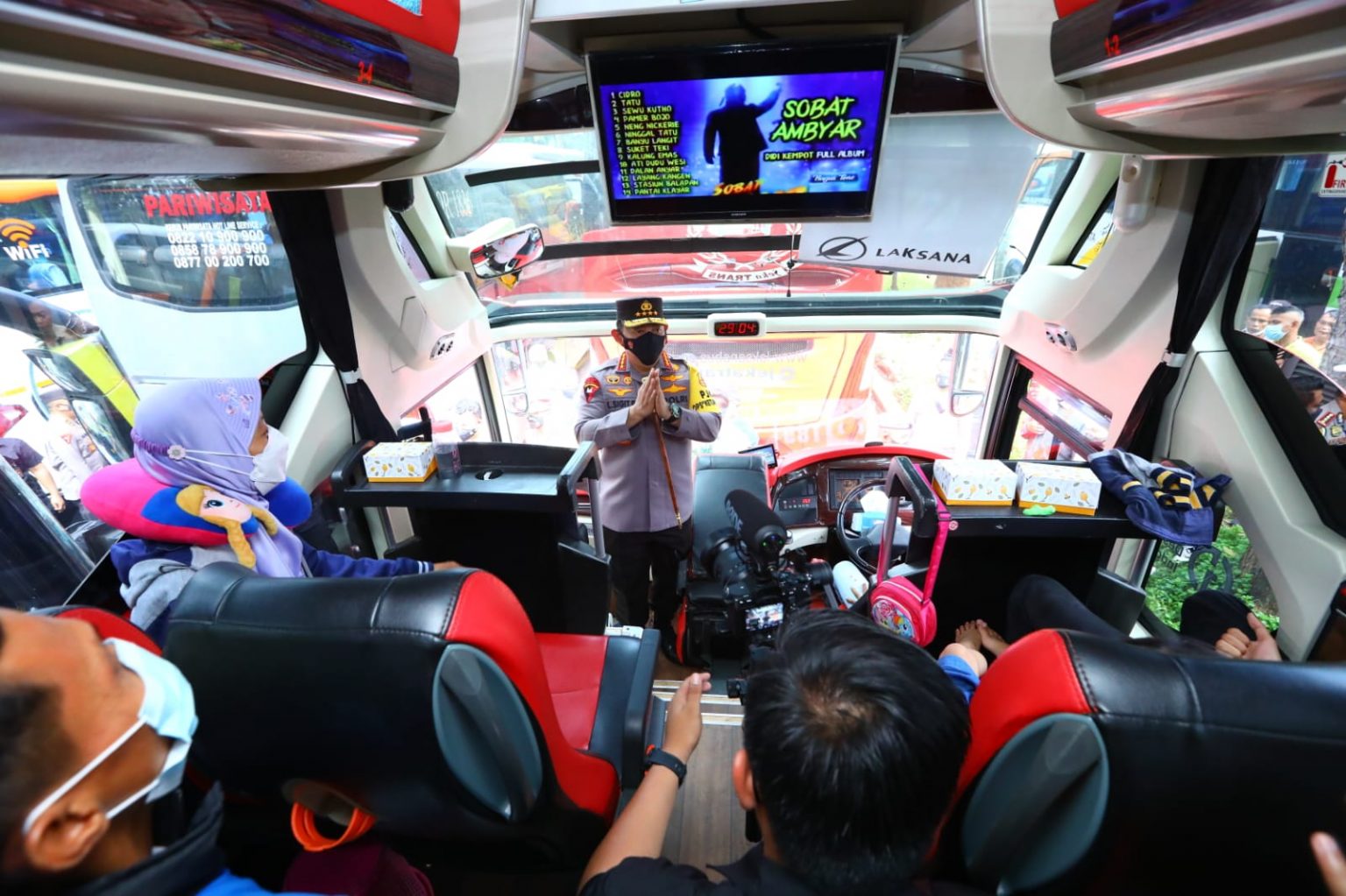 Kapolri Lepas Mudik Gratis, Bantu Warga dan Kurangi Beban Jalan