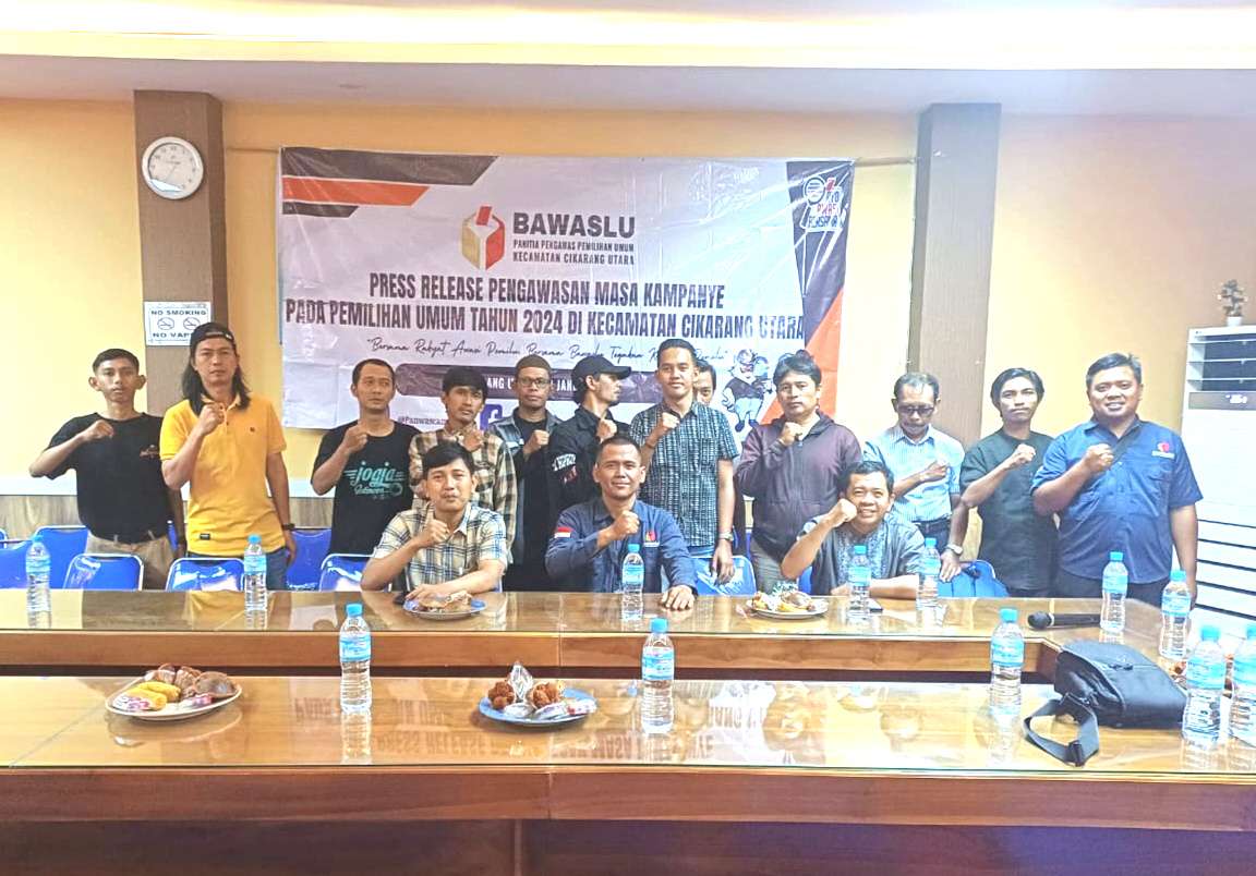 Panwascam Cikarang Utara Awasi Distribusi Logistik Pemilu dan ... Panwascam Cikarang Utara Awasi Distribusi Logistik Pemilu dan ...